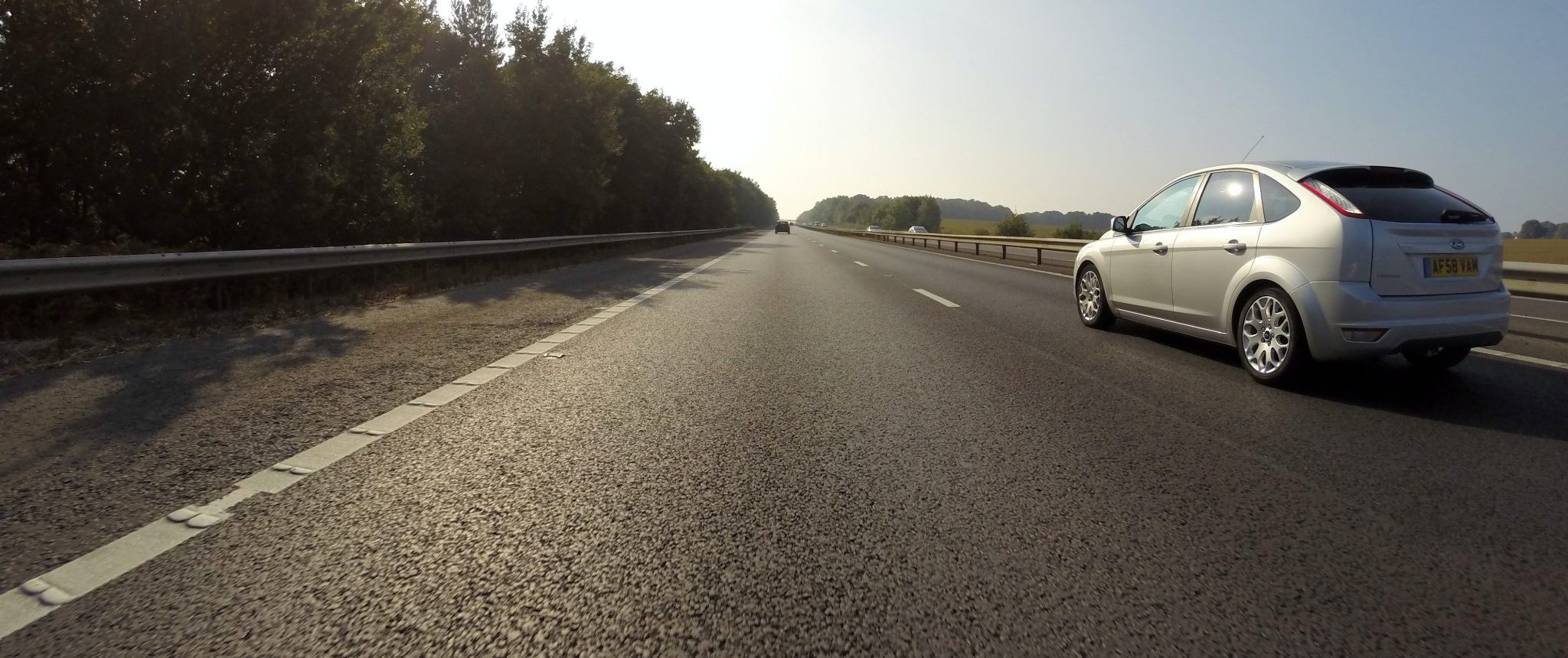 Mag ik te snel rijden als mijn kind naar spoed moet? | Journalistiek.gent